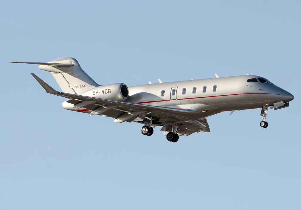 Challenger 350 – Dynasty Aero